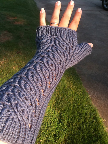Ravelry: Annabella pattern by Anna Aponte