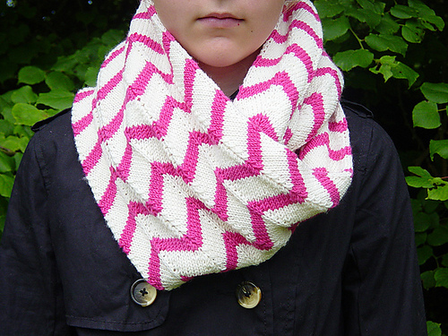 Ravelry: Lucky No 7 Cowl pattern by SweaterFreak
