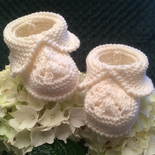 Ravelry: Baby Lace Booties pattern by Beyhan Çayır