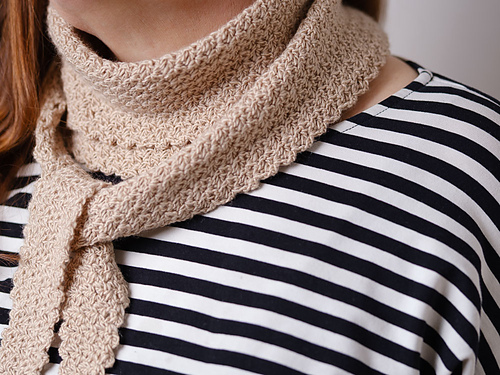 Ravelry: Nauvo scarf pattern by annebiofilia