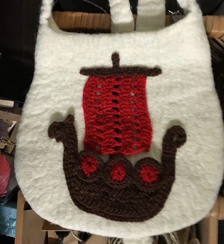 Ravelry: Viking Longship pattern by Ann Reillet