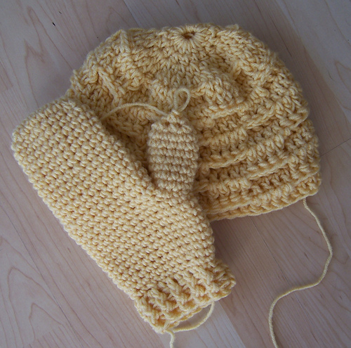 Ravelry: Adult Mittens pattern by Teresa Richardson