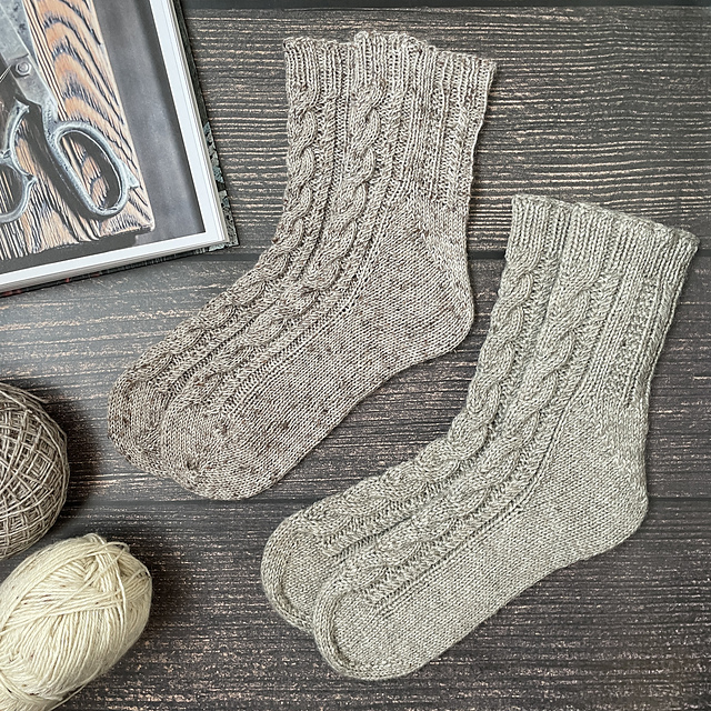 Ravelry: Novel socks (Fingering+DK) pattern by Anna Zhuravleva