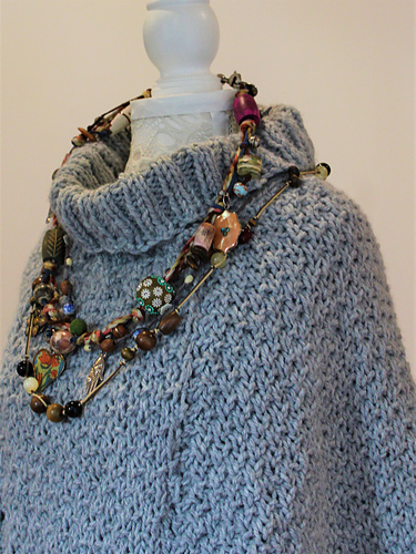 Ravelry: Grey-Skies Poncho pattern by Lorna Robson - anrol