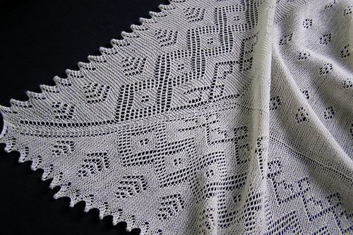 Ravelry: Royal Lace Baby Shawl 2013 pattern by Russian Lily