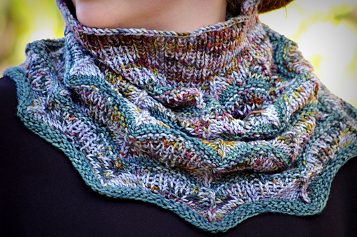 Ravelry: Cottina Cowl pattern by Meghan Jones
