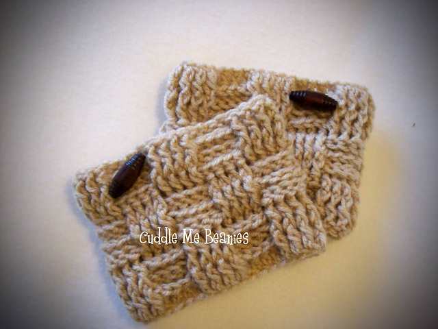 Ravelry: Waffle Boot Cuff pattern by April Bennett with Cuddle Me Beanies