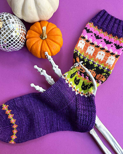 Ravelry: The Boo Crew Socks pattern by Amanda Scheuzger