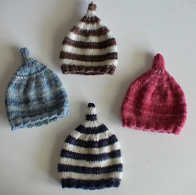Ravelry: Worsted weight baby hat pattern by Mandy Sinclair