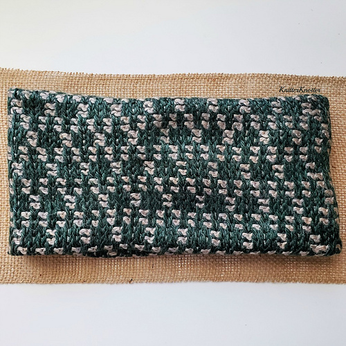 Ravelry: 'Shine like a diamond' cowl pattern by Arunima Goel