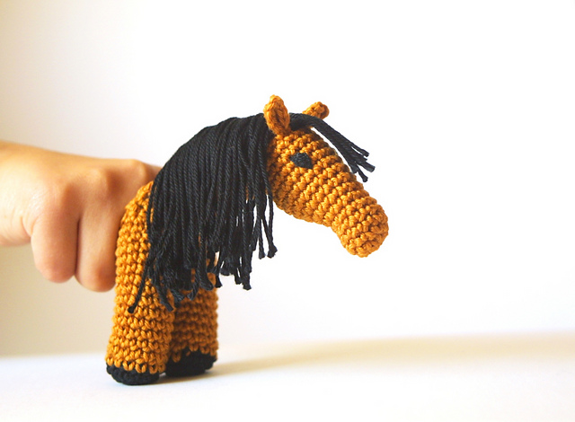 Ravelry: Horse Finger Puppet pattern by Spring Fresh