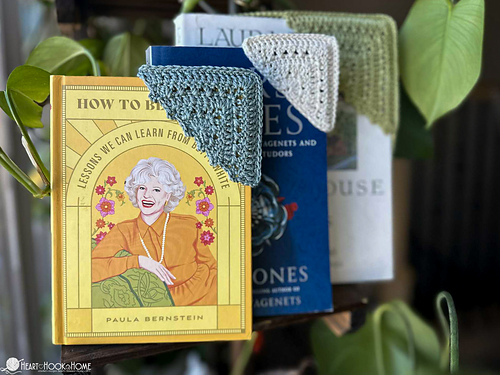 Ravelry: Corner Bookmark pattern by Ashlea Schumaker