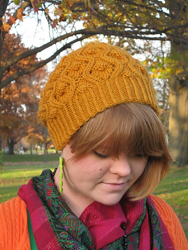 Ravelry: Serpentina Hat pattern by Julia Leeman