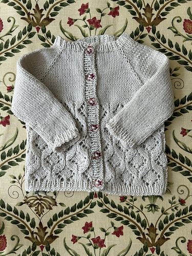 Ravelry: Bouquet de fleurs cardigan pattern by Anne B Hanssen