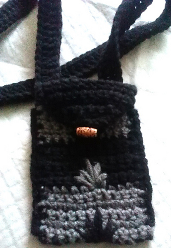 Ravelry: Cell Phone Pouch pattern by Infamous Stitch