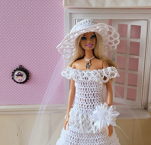 Ravelry: Cécile Barbie pattern by Odile Larranda