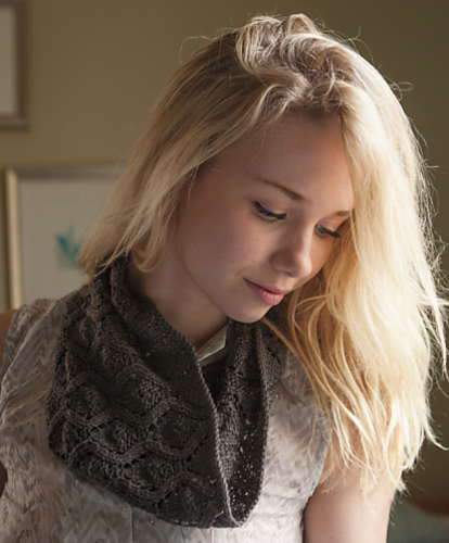 Ravelry: Everlasting Cowl pattern by Robin Allen