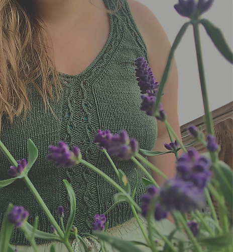 Ravelry: Vine Top pattern by Athena Liu