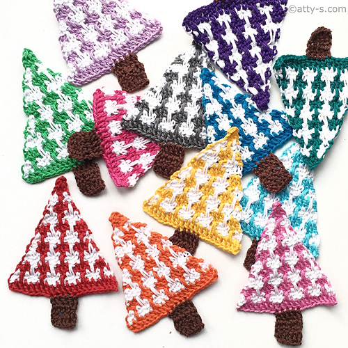 Ravelry: Houndstooth Christmas Tree pattern by Atty van Norel