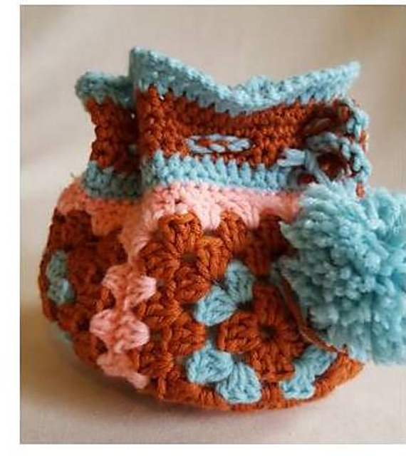 Ravelry: Drawstring Granny Square Bag pattern by auriol Crochet