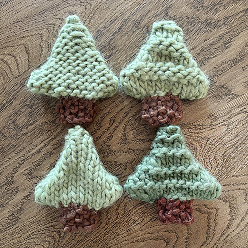 Ravelry: Mini Christmas Trees / Christmas Tree Garland pattern by ...