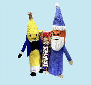 Ravelry: Ebanana & Kevin Smartie tube holders pattern by ayrshire knits