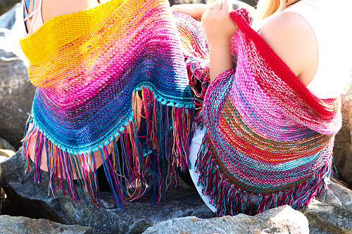 Ravelry: Fringealicious pattern by Baah Yarn