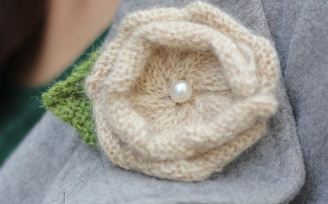 Ravelry: Yorkshire Rose Corsage (4ply) pattern by Verity Britton