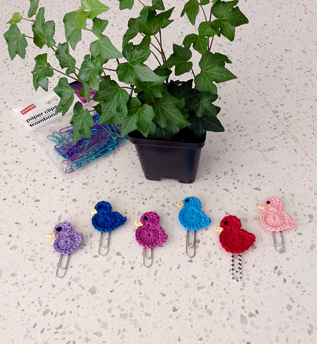 Ravelry: Bird paperclip bookmark pattern by Catarina Bandeira