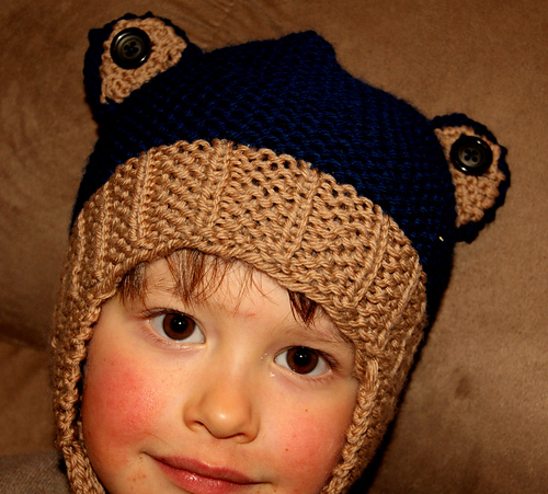 Ravelry: garter-rib ear hat pattern by Alex Arnott
