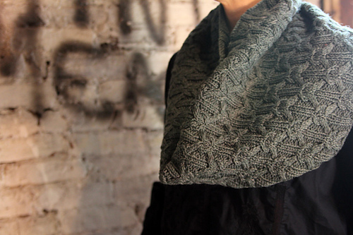 Ravelry: Dos Equis pattern by Thea Colman