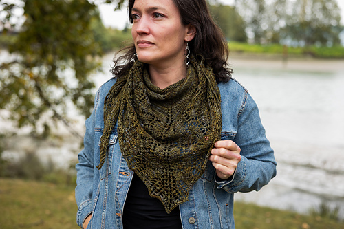 Ravelry: Twig Shawl pattern by Felicia Lo