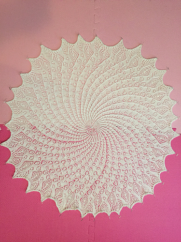 Ravelry: Queen Anne's Lace pattern by MMario