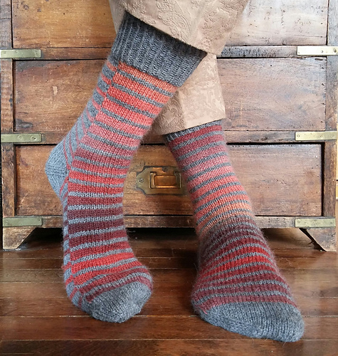 Ravelry: Contrasted striped socks pattern by Balou B