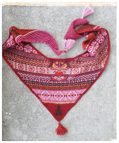 Ravelry: Muhu Shawl pattern by Wollmuschi