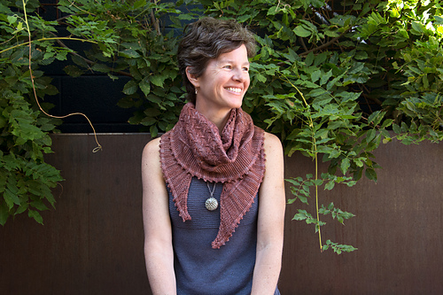 Ravelry: Rose Gold pattern by Elizabeth Doherty