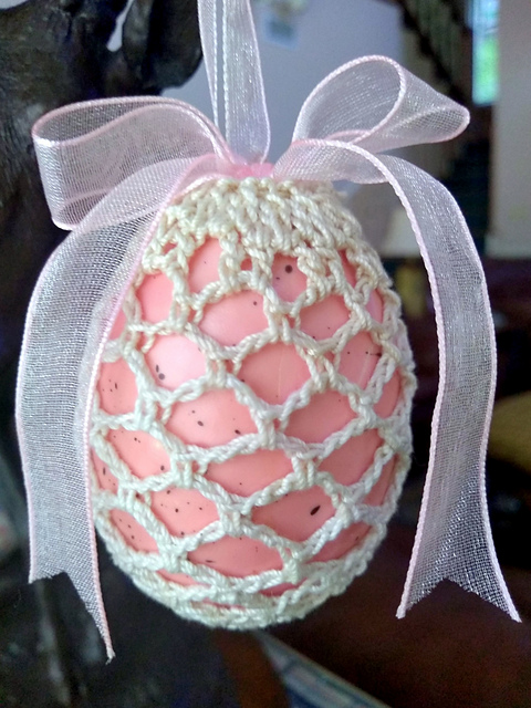 Ravelry: Simple Mesh Easter Egg Pouch pattern by Beth Ann Roth