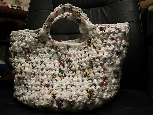 Ravelry: Round Plastic Bag Tote pattern by Marlo D. Cairns