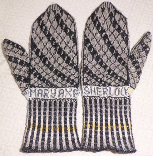 Ravelry: London - The Gherkin pattern by Beate Fischer
