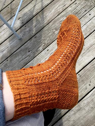 Ravelry: Recolte Socks pattern by B Devan Steiner