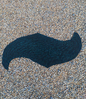 Ravelry: Meandering Flow Shawlette pattern by bean.town.shu