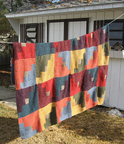 Ravelry: Log Cabin Square pattern by Sarah Bradberry