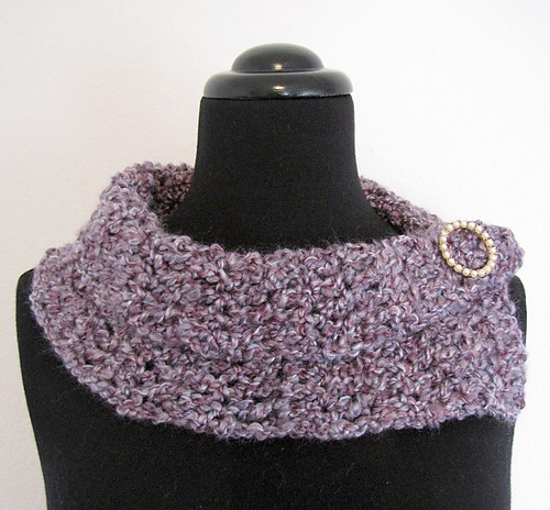 Ravelry: Super Quick and Easy Scarflette pattern by Elizabeth Ann White