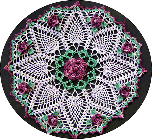 Ravelry: Dorothy's Roses Doily pattern by Elizabeth Ann White