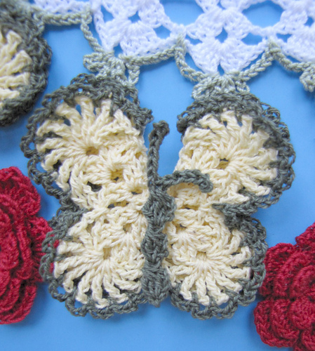 Ravelry: Hummingbird and Roses Pineapple Doily pattern by Elizabeth Ann ...