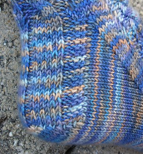 Ravelry: Indecisions pattern by Adrienne Fong