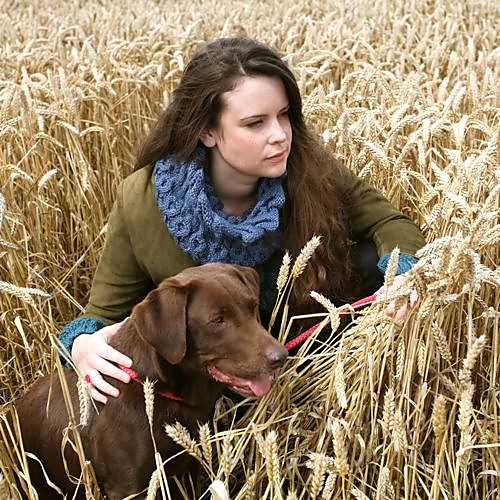 Ravelry: Bessie May Wave & Cable Cowl pattern by Bessie May