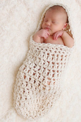 Ravelry: Hooded Baby Cocoon pattern by The Dainty Daisy