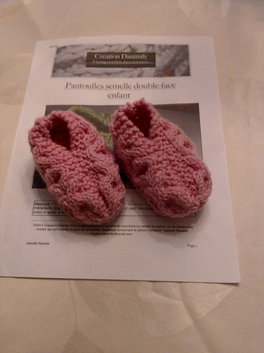 Ravelry: Pantoufle semelle double-face pour enfant pattern by Isabelle ...