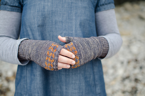 Ravelry: Twegen (hat & mitts) pattern by Katya Frankel